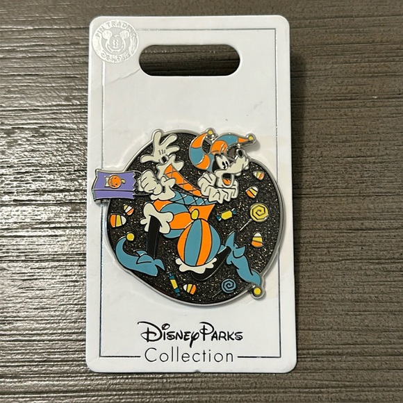 Disney | Jewelry | Disney Parks Halloween Pin Goofy Dressed As A Jester ...